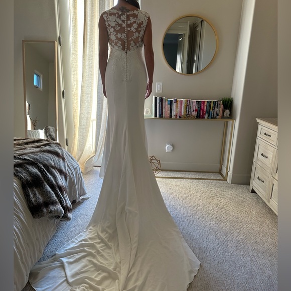 Pronovias | Dresses | Pronovias Drail Wedding Gown | Poshmark